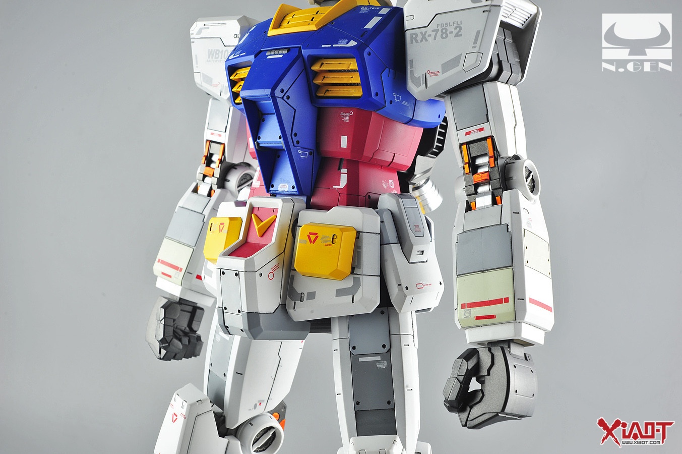 Custom Build: Mega-Size 1/48 RX-78-2 Gundam "Detailed"