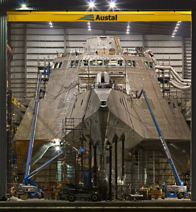 Domi Good: Navy builds a Star Destroyer for future gun fights (26 Photos)