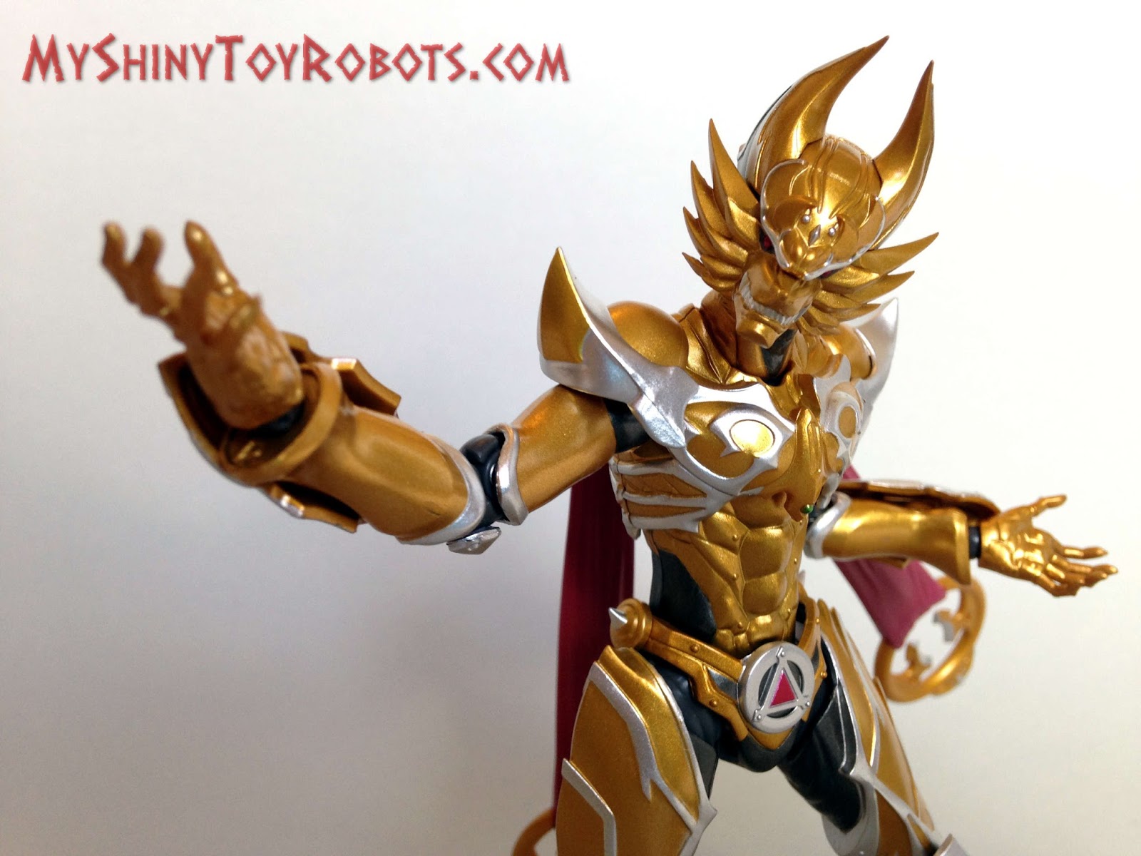 My Shiny Toy Robots: Toybox REVIEW: S.H. Figuarts Garo Leon Kokuin Ver.