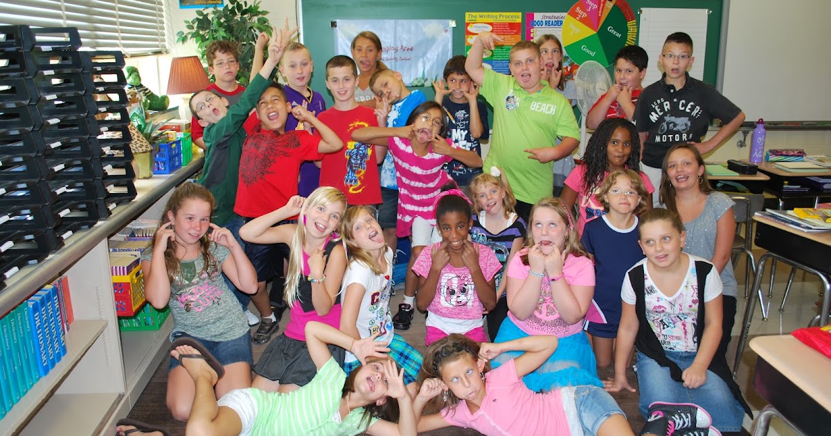 MzTeachuh: The Classroom: Fashion, Facebook and Fun Tweets for the ...