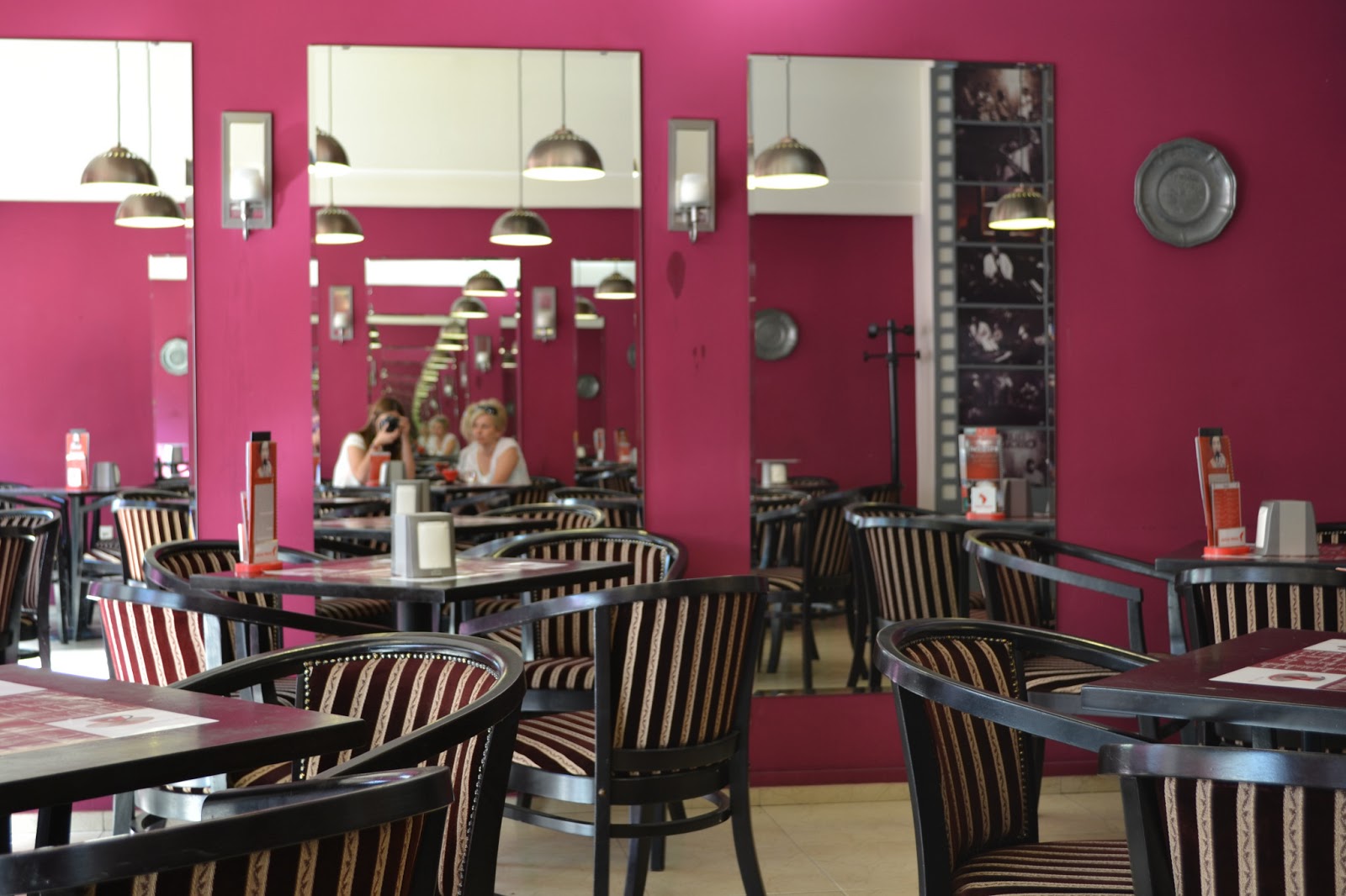 Unde să-mi beau cafeaua?!: BIZZ Café