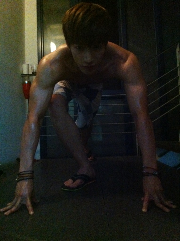 Everything About 2PM: [Twitter] 2PM Junsu... On Your Mark! Get Set! START!