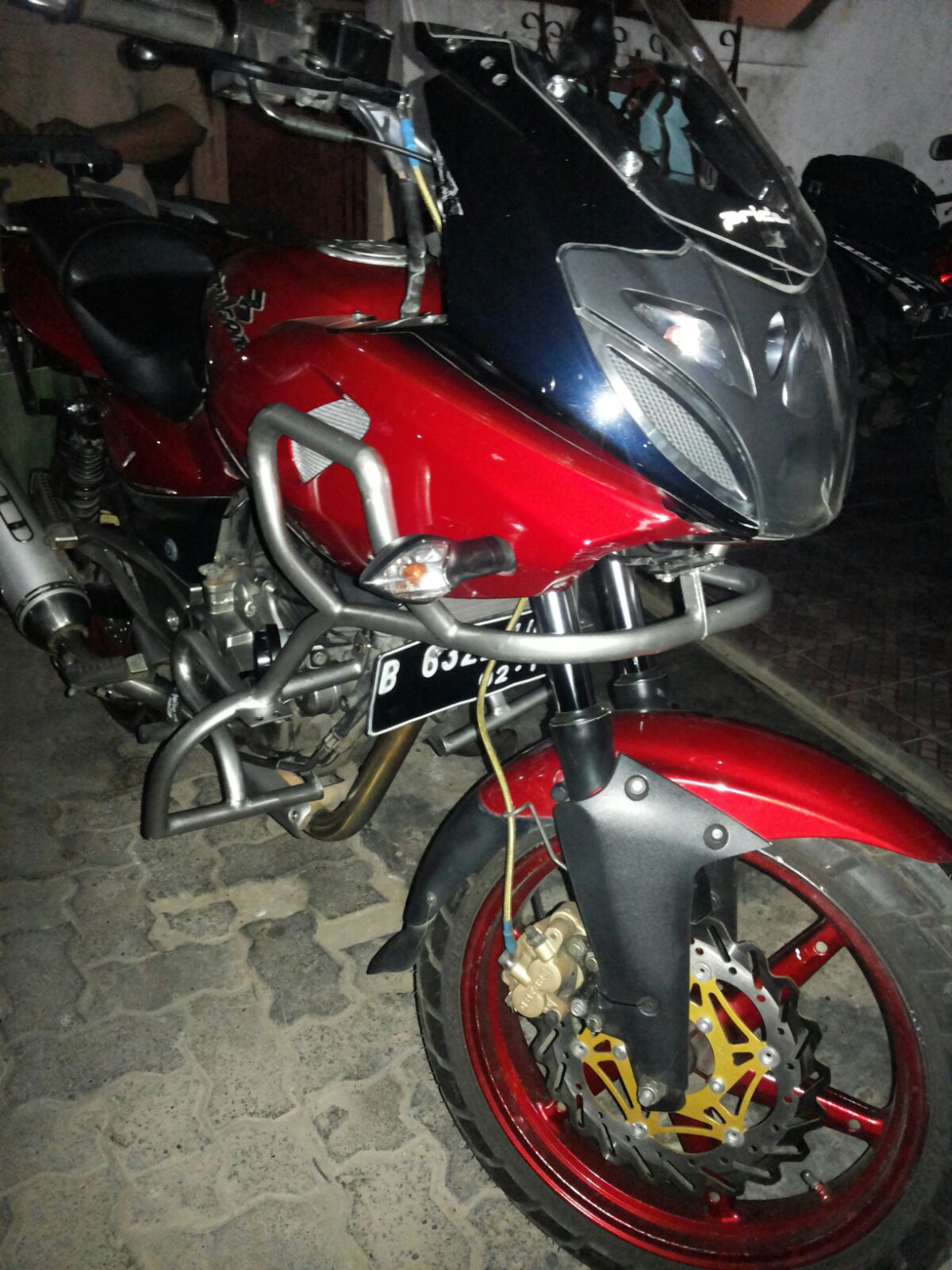 CUSTOM ENGINE GUARD,CRASH BAR,TUBULAR,SIDE GUARD,ENGINE COVER,BREKET ...