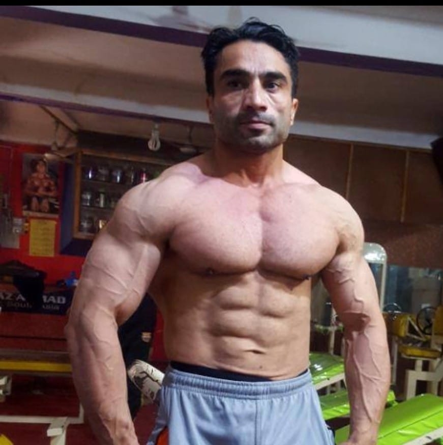 world bodybuilders pictures: bull bodybuilder from pakistani pashtune ...