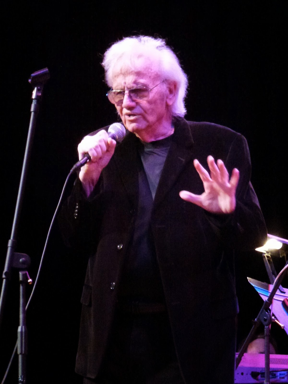 2 or 3 lines (and so much more): Jay and the Americans -- "Cara Mia" (1965)