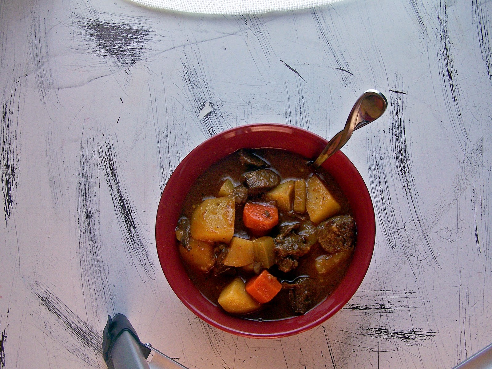 Lunatic's Garlic Beef Stew or Why Vampires Won't Attack You Tonight