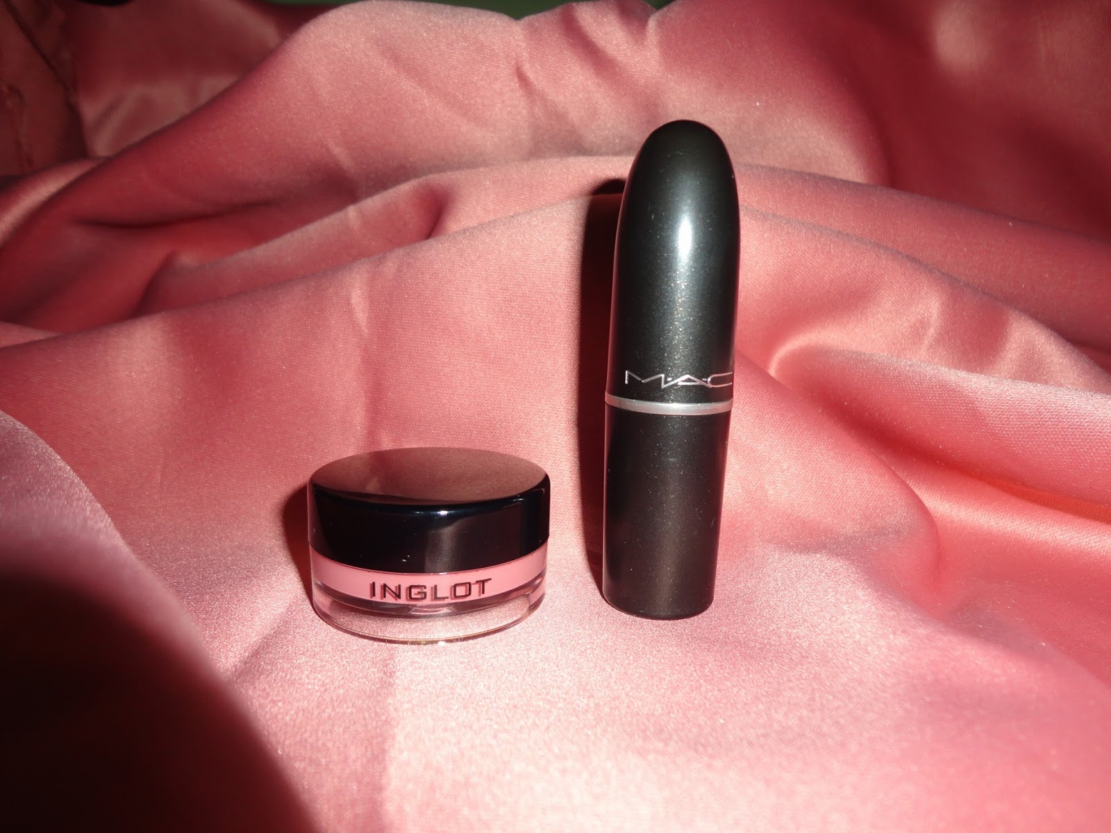 Oczami Lu: Nowości: MAC Syrup i Inglot róż w kremie