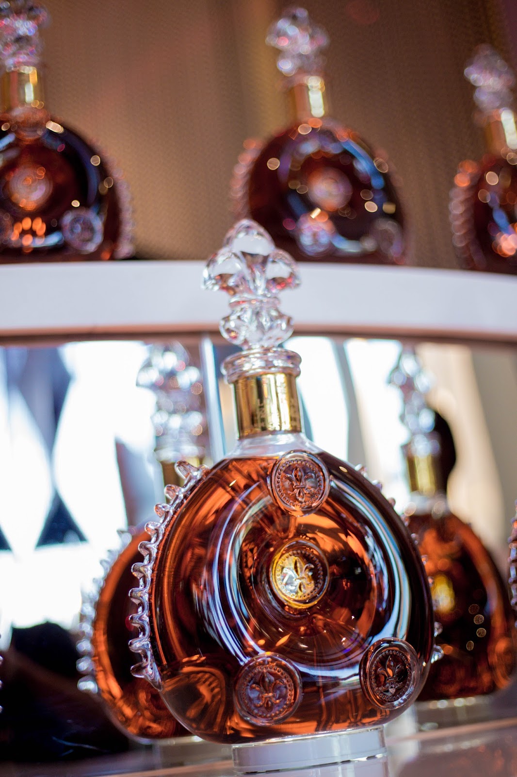 BluBird Entertainment : Time Square’s Globe Bar unveils unique luxury ...