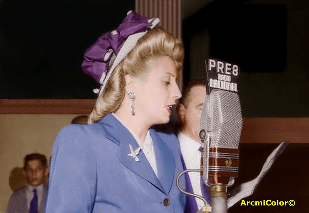 Somos Peronismo: CLASE DE EVA PERÓN EN LA ESCUELA SUPERIOR PERONISTA