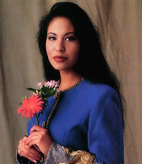 Farandulike: Hoy cumple años la fallecida cantante Selena Quintanilla