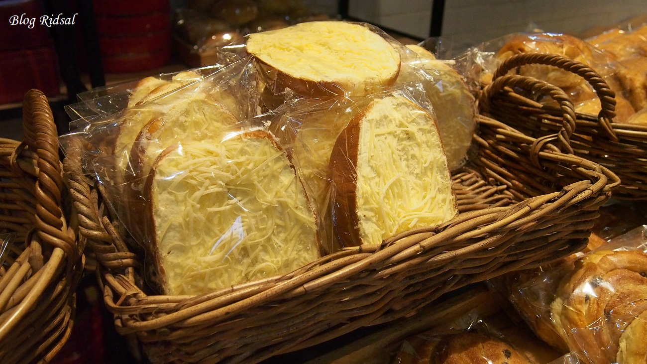 Jawara Roti dan Kue - Bisa Sekalian Berburu Parcel - Blog Ridsal