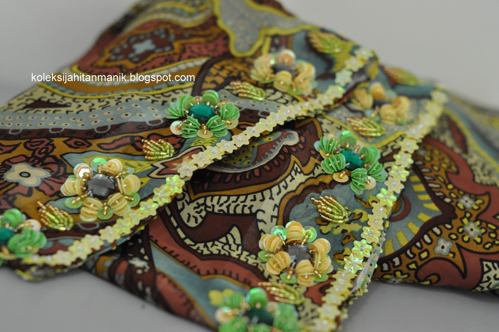 Koleksi Jahitan Manik 2011