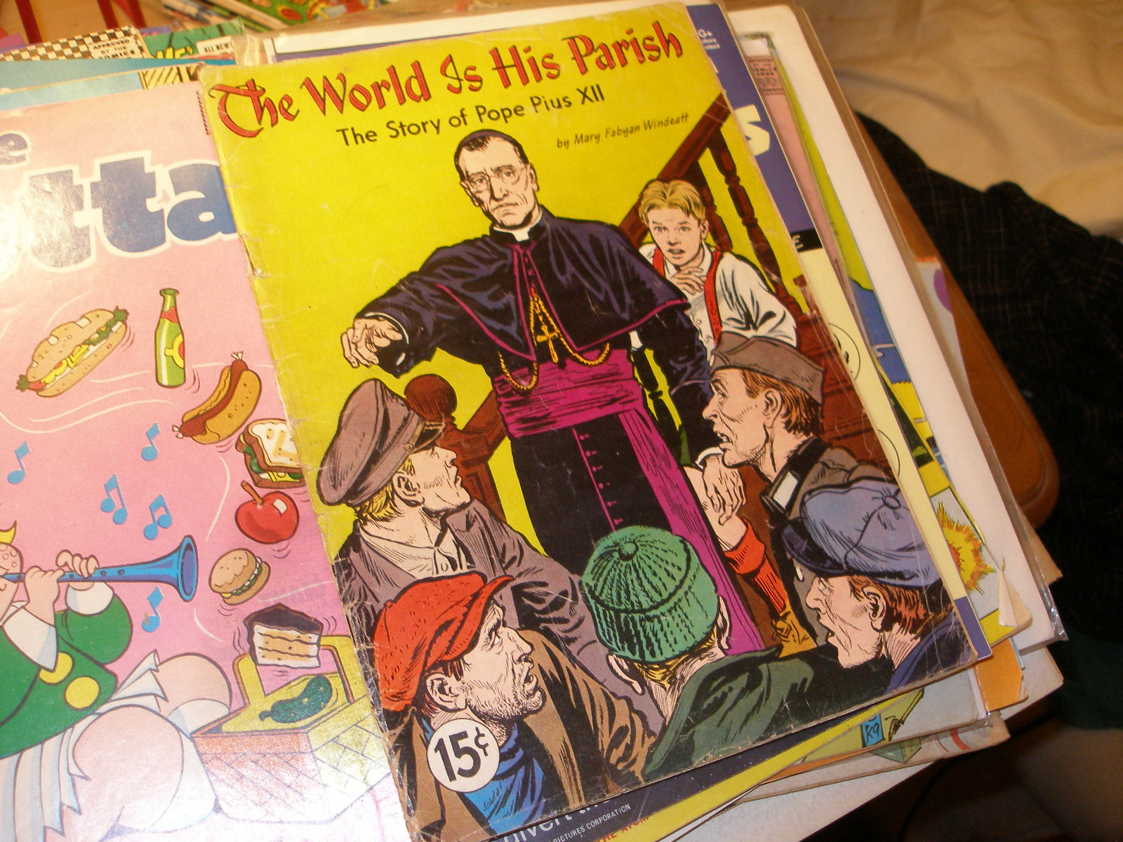 JSH's Visual Slushpile: Pope Comic Book