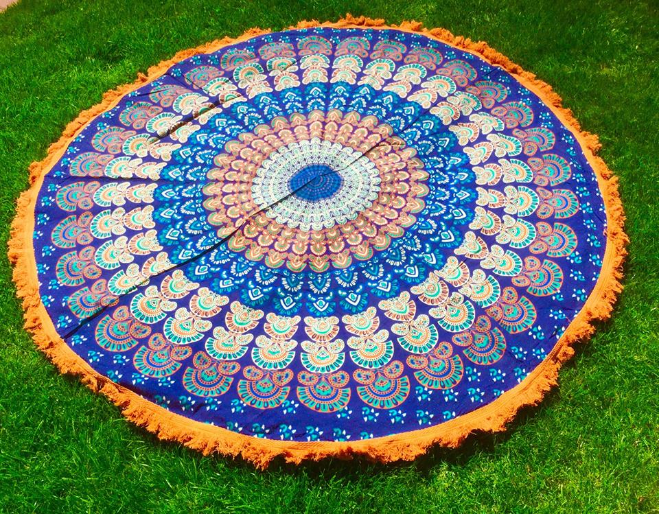 Home Decor And More - Be Your Own Kind Of Beautiful: QUILTED ROUNDIES