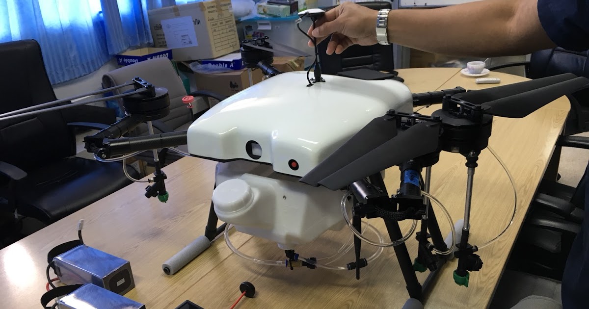 Drone : New chemical spray machine for agricultural