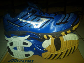 Mizuno Wave Lightning 7