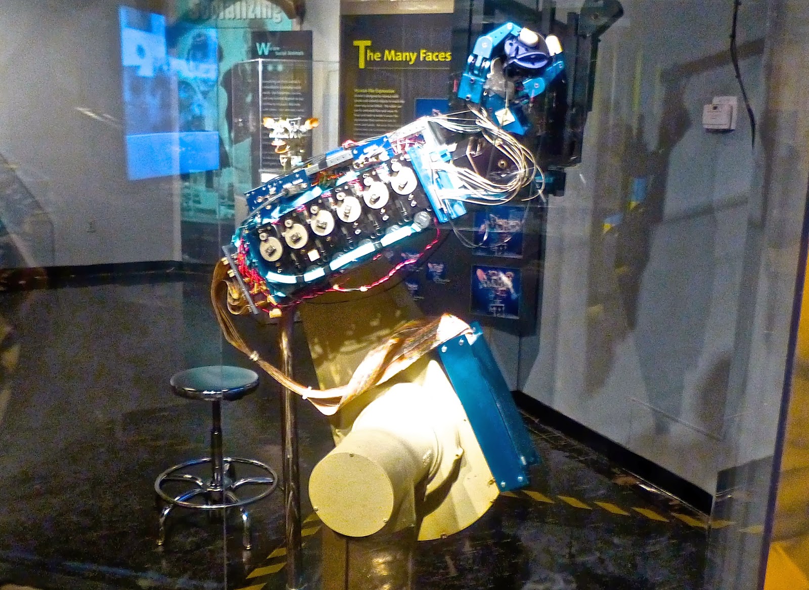 DriveByCuriosity: Traveling: MIT Museum, Cambridge, Massachusetts (USA)