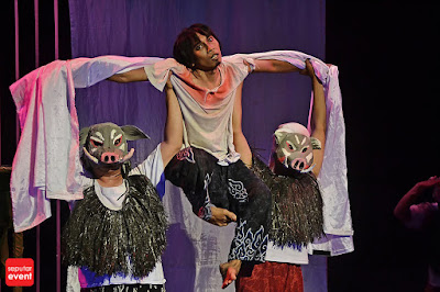 FUNGSI TATA RIAS DALAM TEATER/PEMENTASAN DRAMA. (Make up Karakter ...