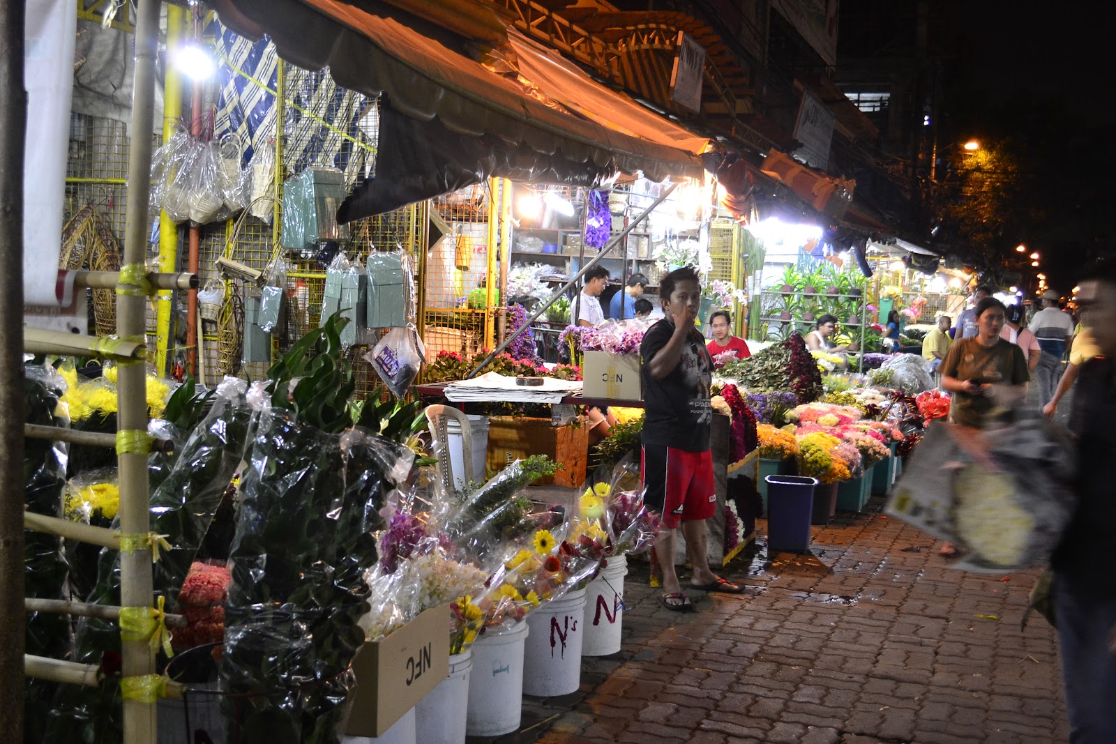basahin mo na lang: A Visit in Dangwa - Sampaloc, Manila