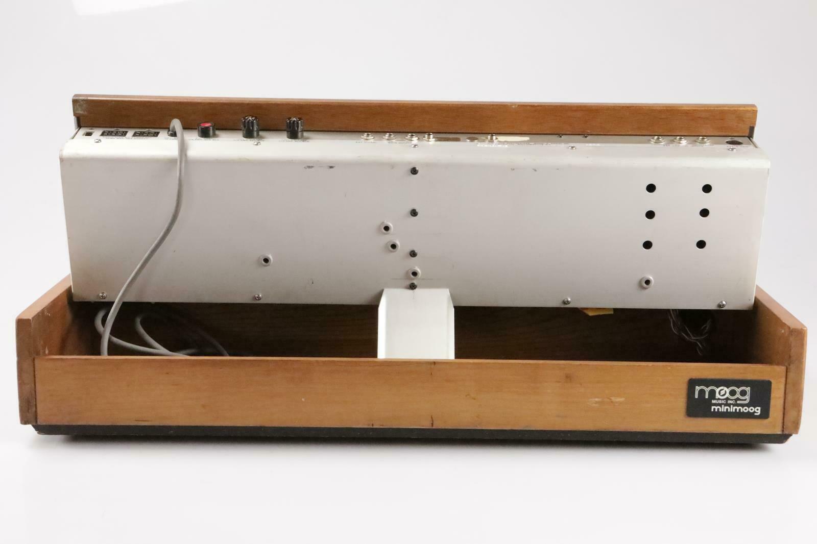MATRIXSYNTH: Vintage Moog Minimoog Model D Keyboard Synthesizer SN 8633