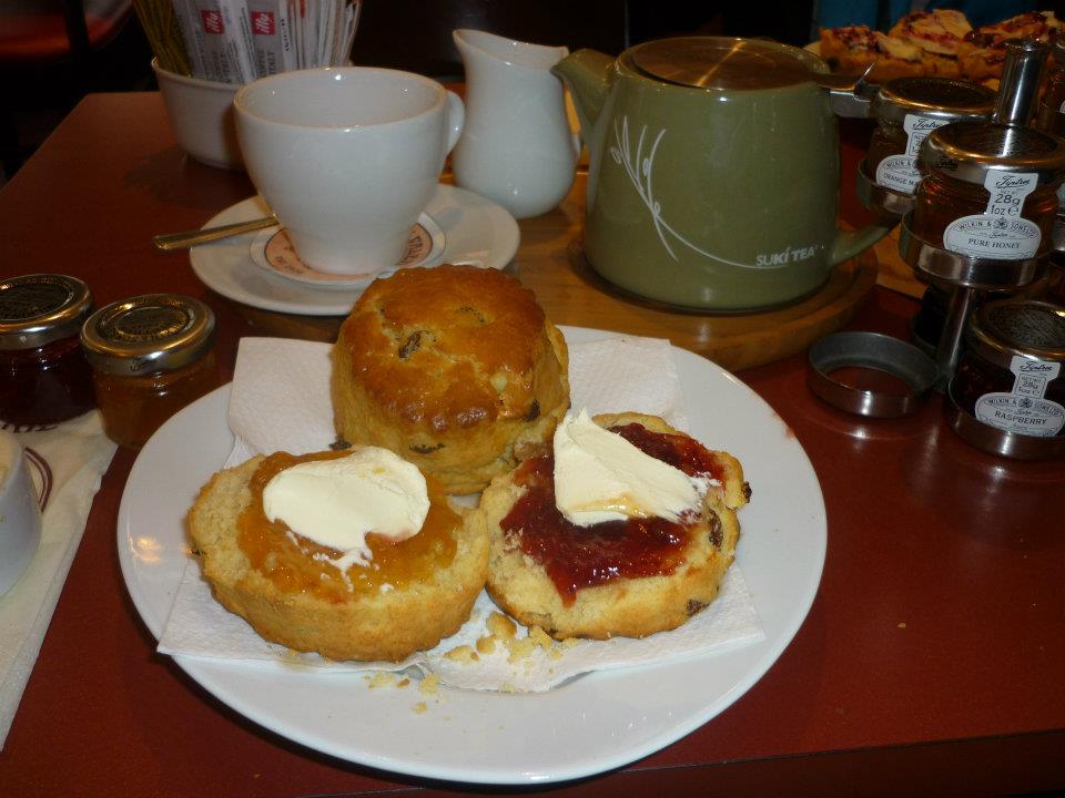 nik-ed off: Devonshire Tea