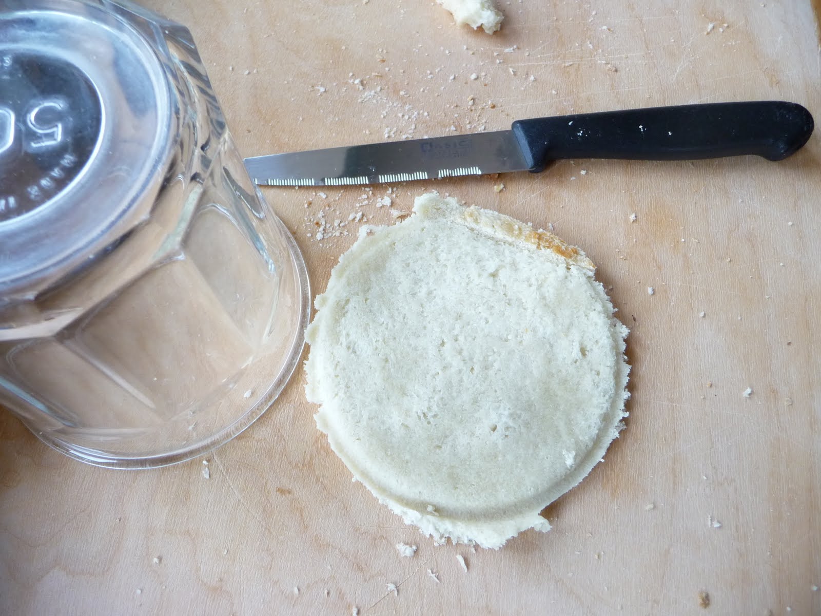 Dabbling in Delicious: Bacon, Egg and Toast Cups