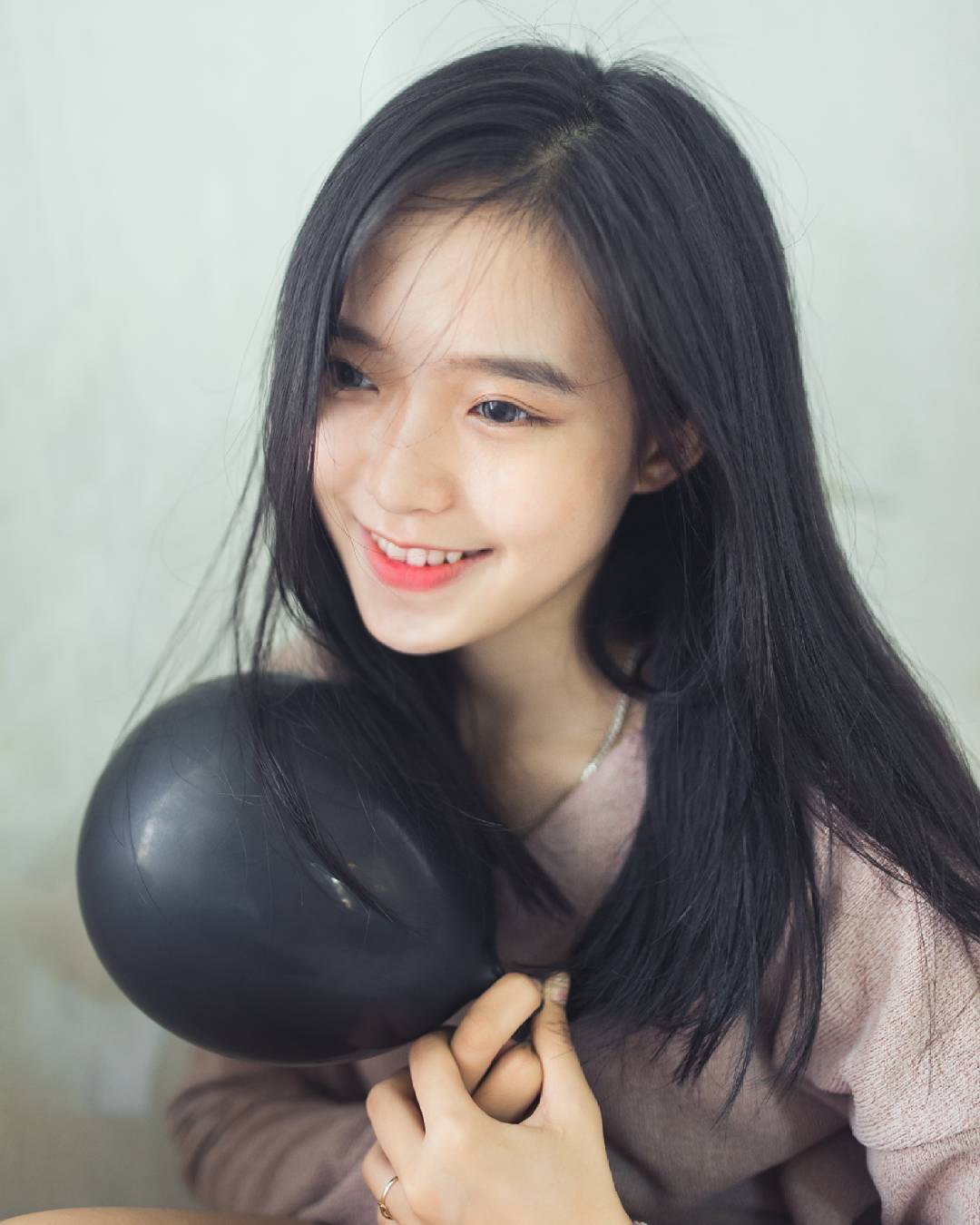 Hà Him - Hãy cứ thả thính khi còn có thể | Dân 47 - Website Giải Trí ...