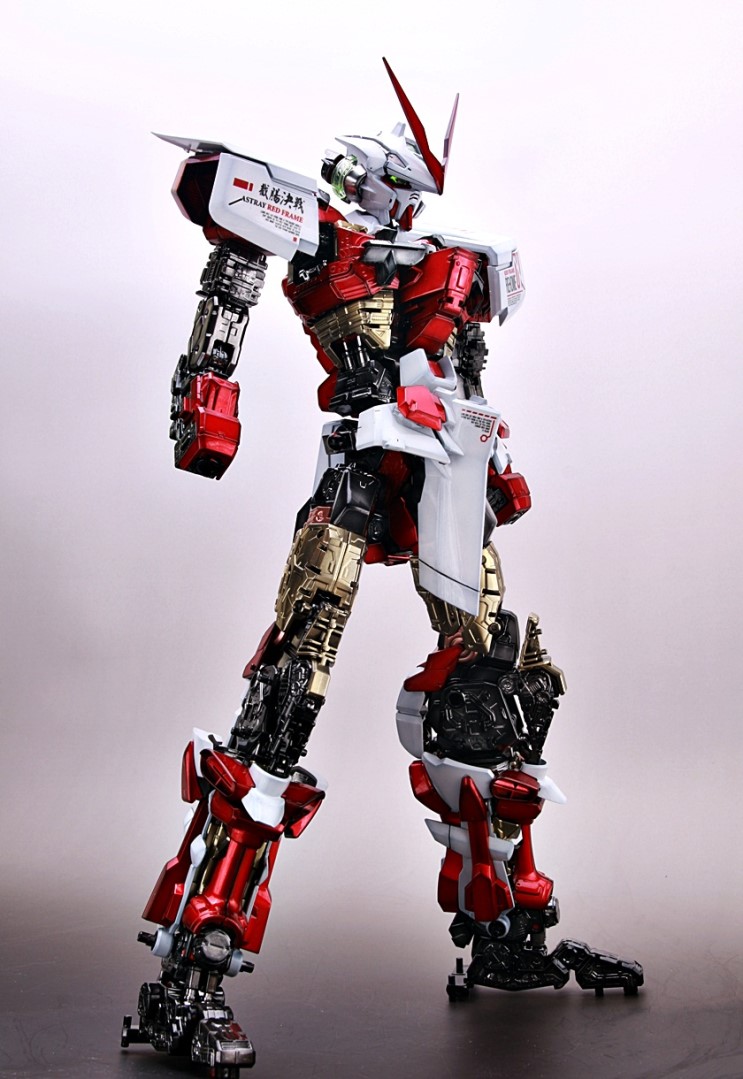 GUNDAM GUY: PG 1/60 Astray Red Frame - Painted Build