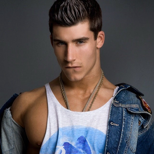 Daily Bodybuilding Motivation: The PEC tacular Brandon Moore ...