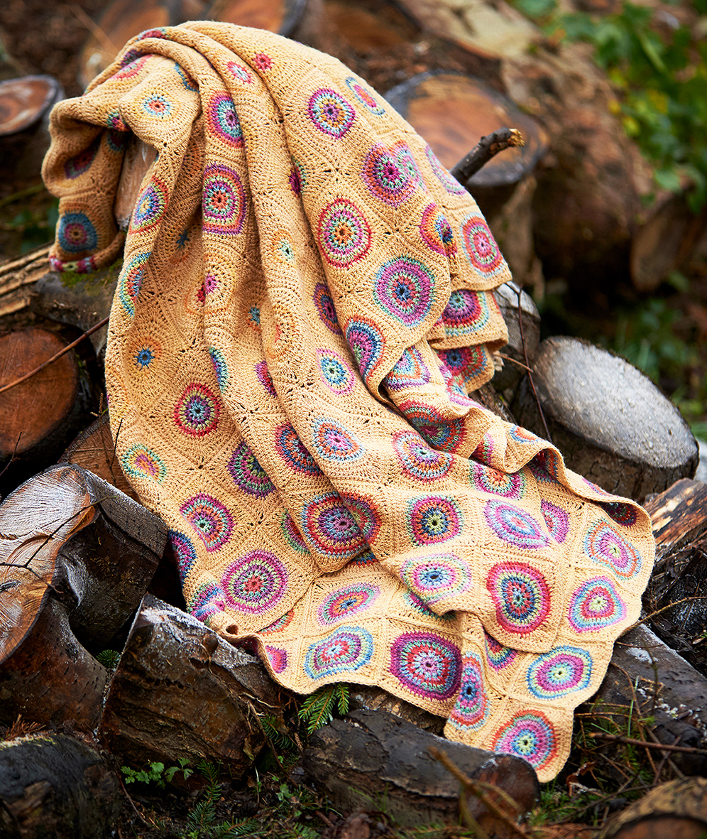 Amanda's Crochet Blanket Adventures : Crop Circles - story of a crochet ...