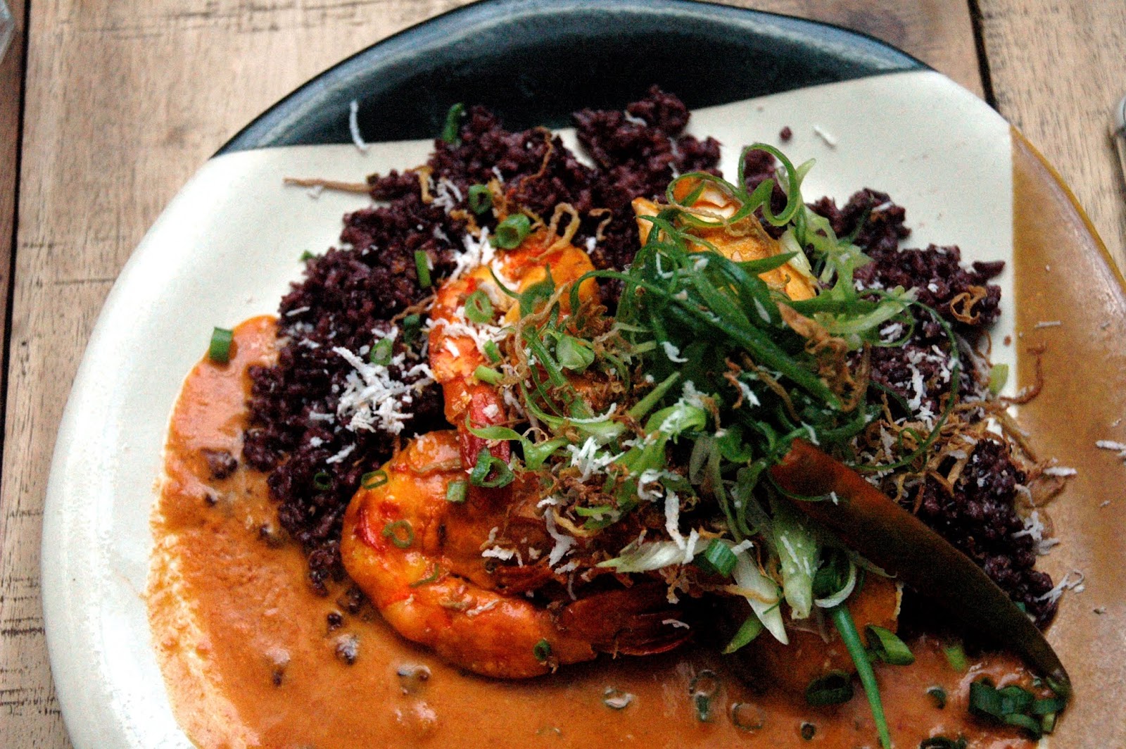 DUDE FOR FOOD: Flavors of Boracay: Eat Good, Feel Good at Nonie's