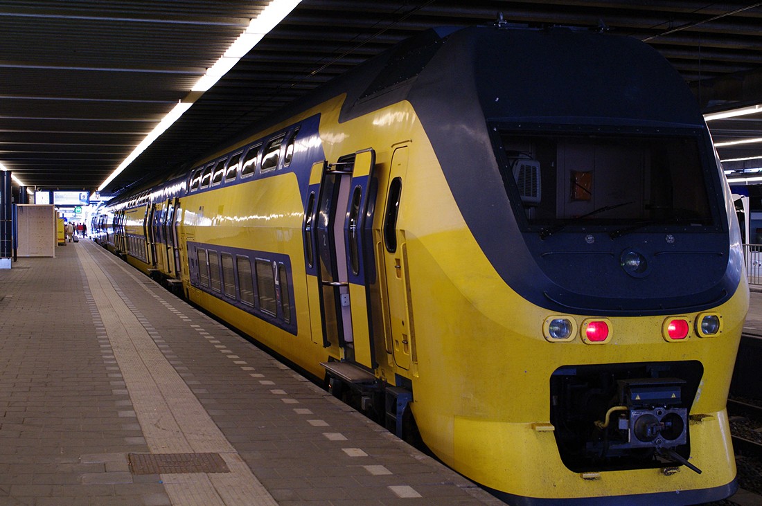 J seikkailee ja valokuvaa: Den Haag, part I