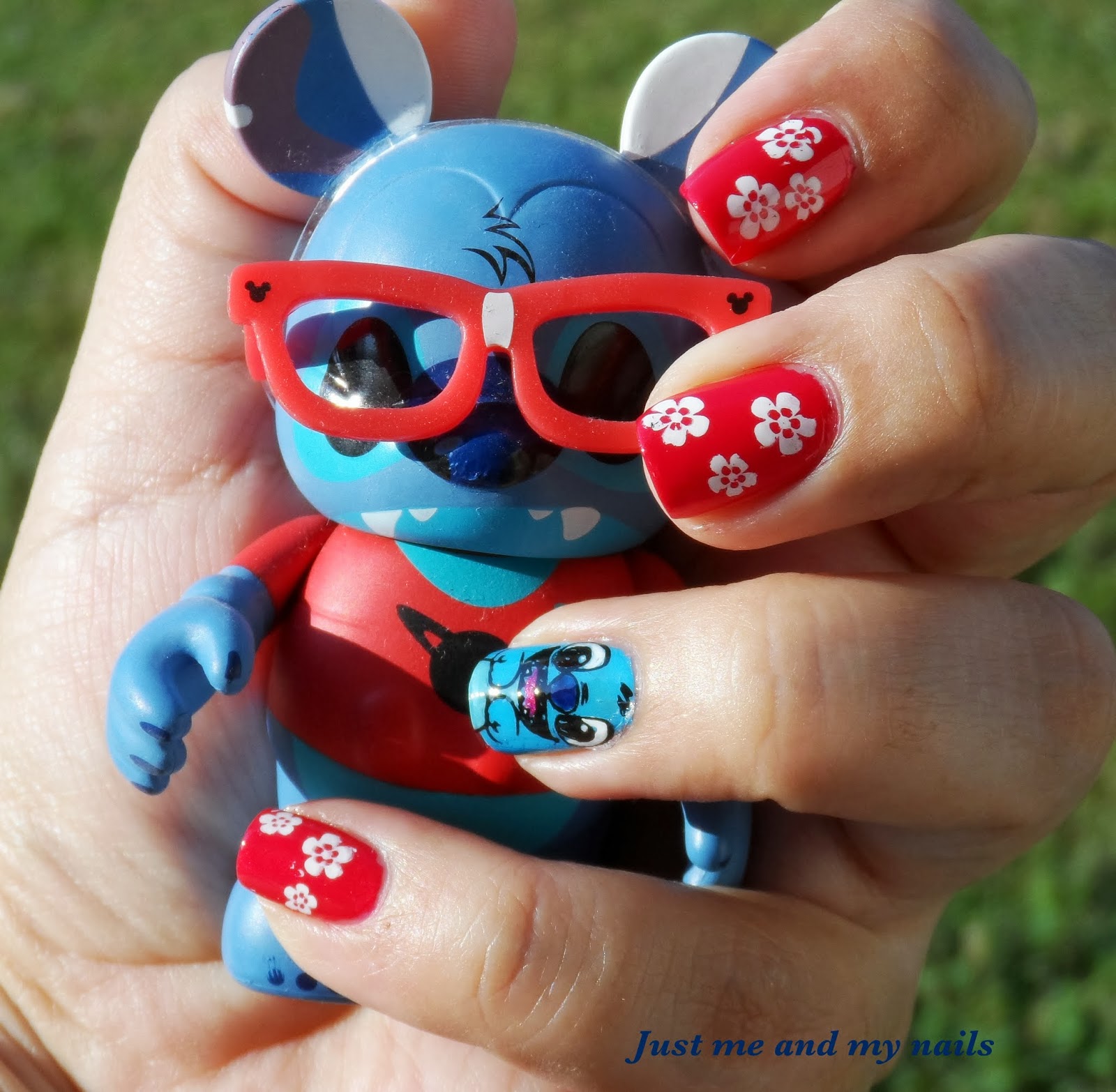 Just Me and My Nails: Lilo and Stitch Nails