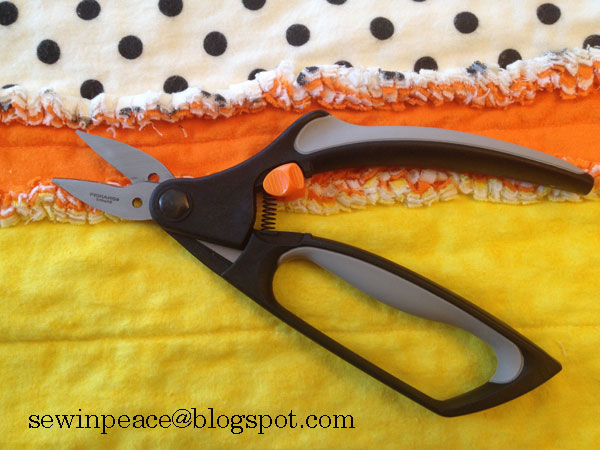 Sew in Peace: Strippy Flannel Baby Quilt