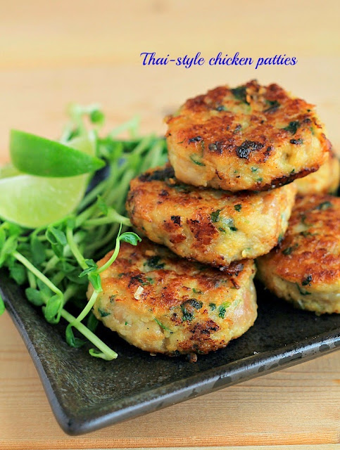 Thai-style chicken sliders / Homemade burger rolls with Tangzhong starter