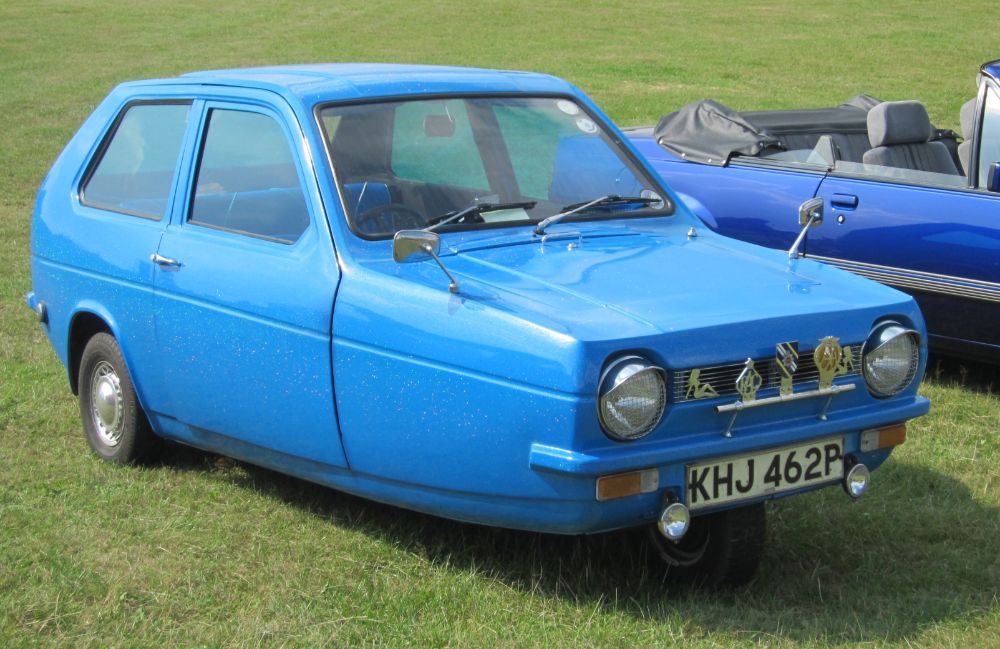 Reliant Robin, a Three-Wheeled Car That Was Voted the Worst British Car ...