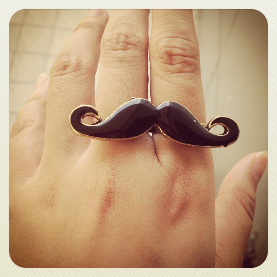 Edgy Confection Couture: Mister's Mustache Ring
