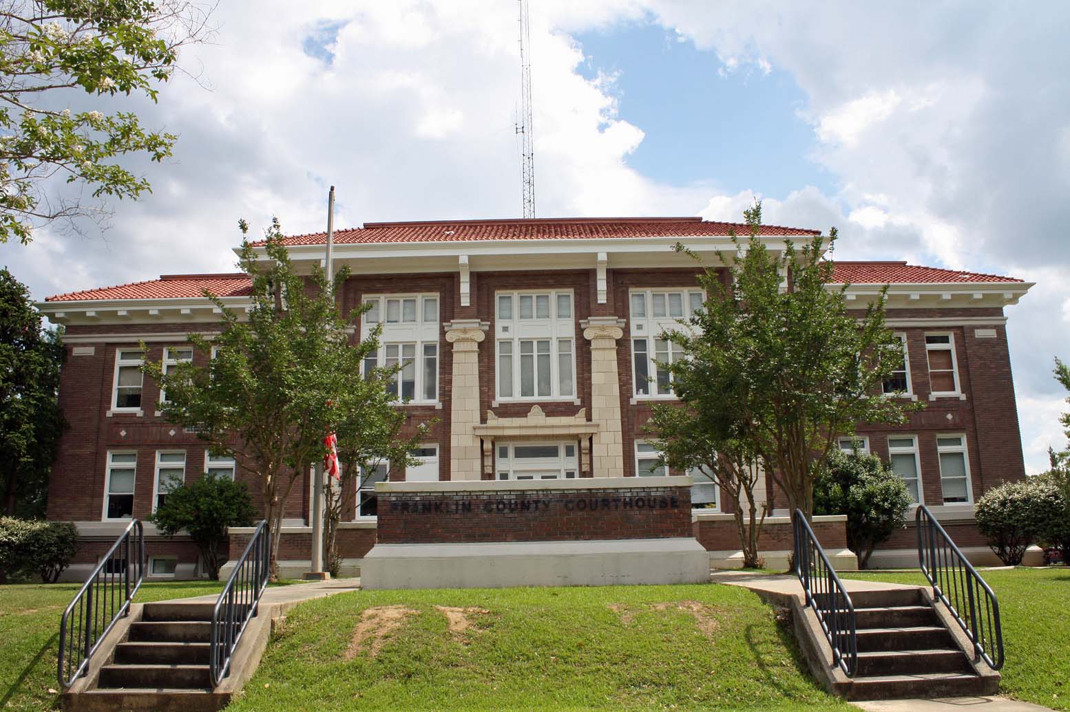 Southern Lagniappe: An Afternoon in "Small Town, America"