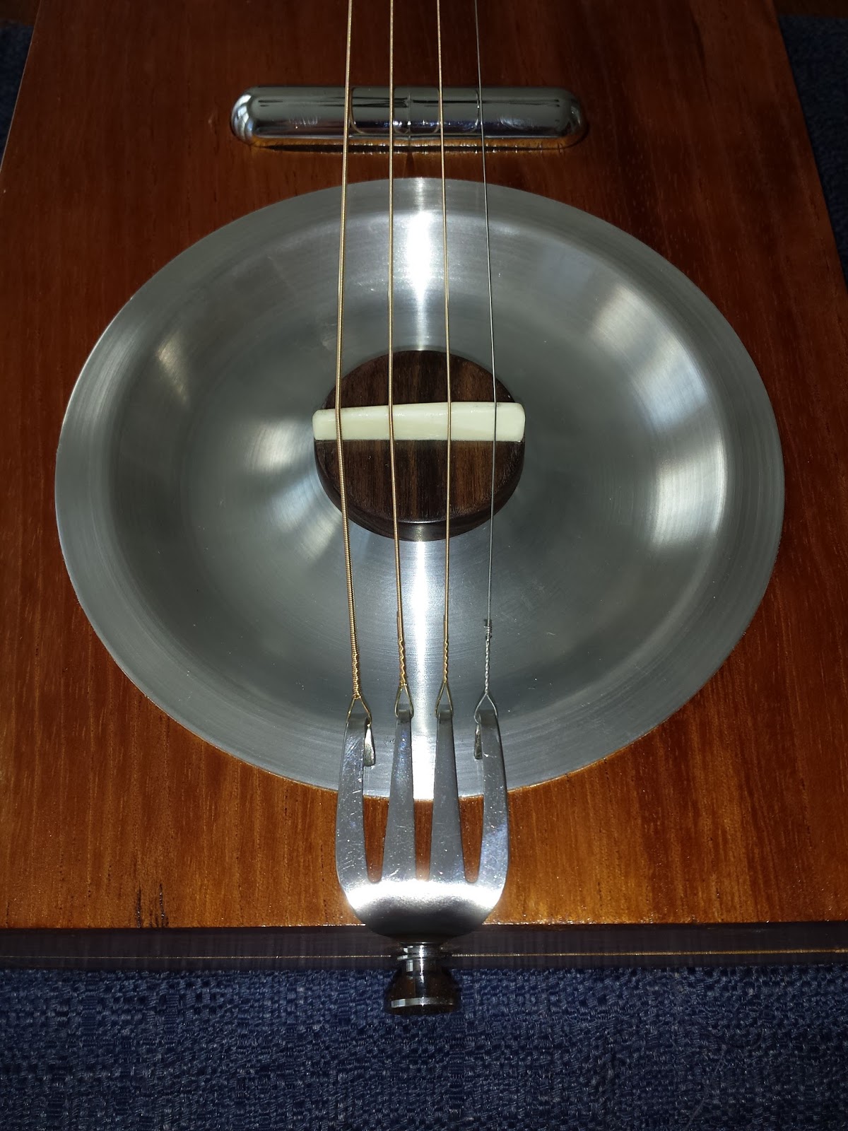 The Southern Blues Blog: 4 String Resonator Cigar Box Blues Machine