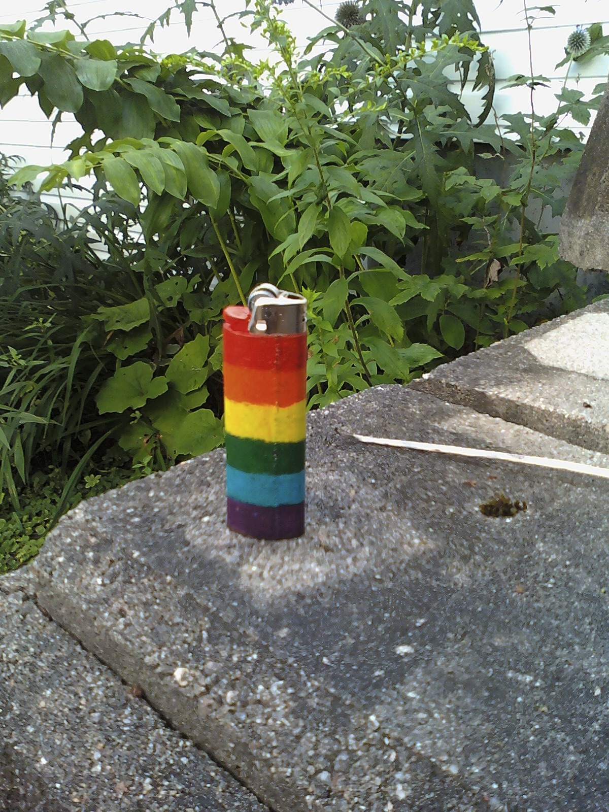 Sarah Happy: Rainbow lighter