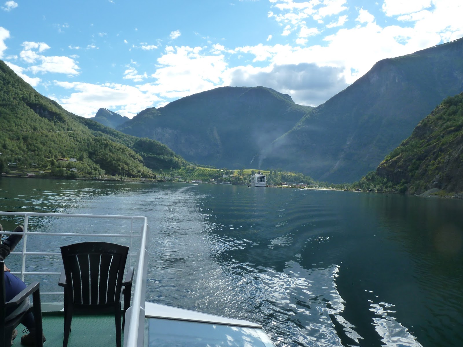 La Loc@: Viaje a Noruega VII. Myrdal-Flam: Ferry-Gudvangen-Voss, 18/8/2016