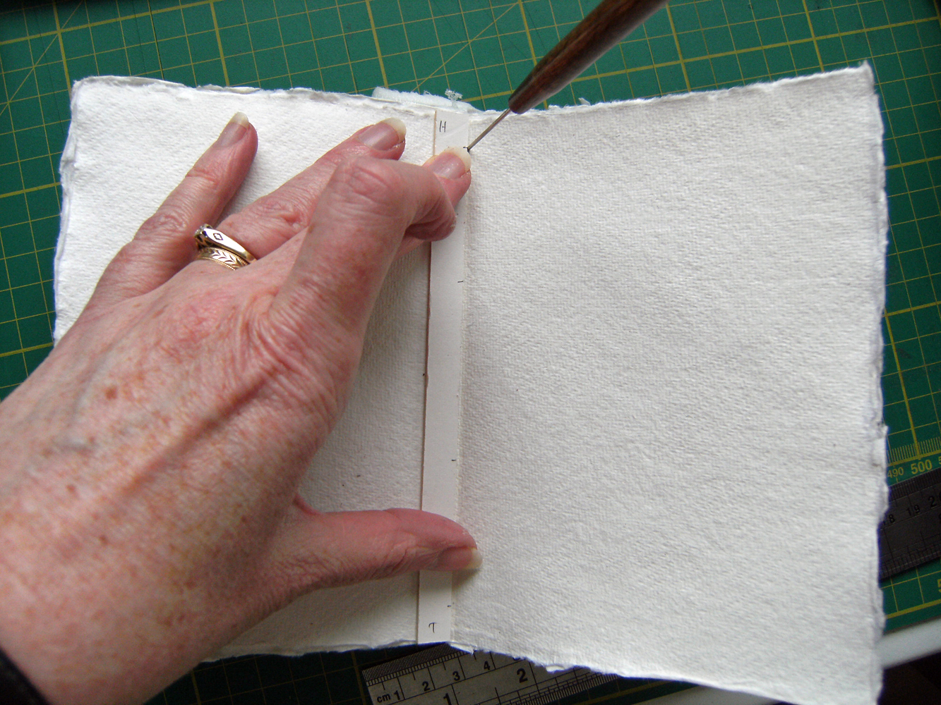 Lizzie Made: The Binding Makes the Book - A Leather Longstitch Book ...