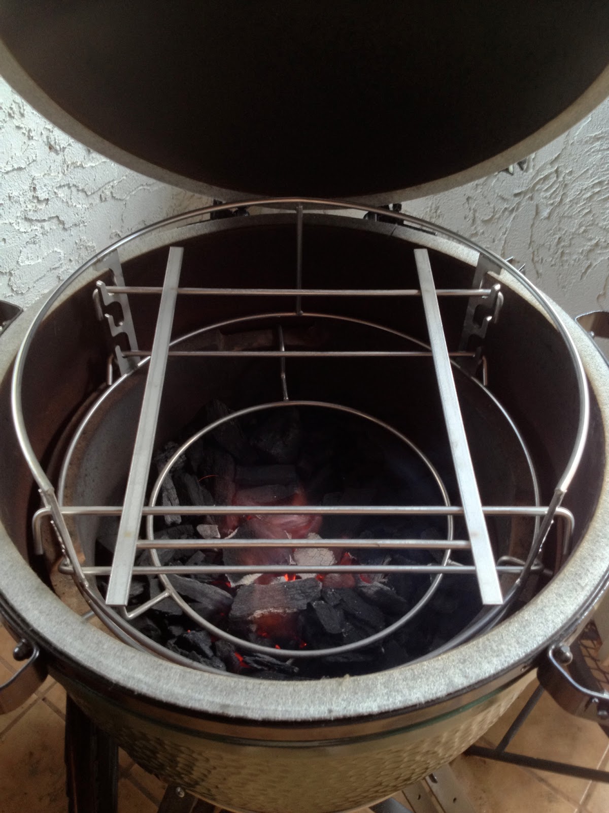 Light A Fire BBQ: Adjustable Rig from Ceramicgrillstore.com