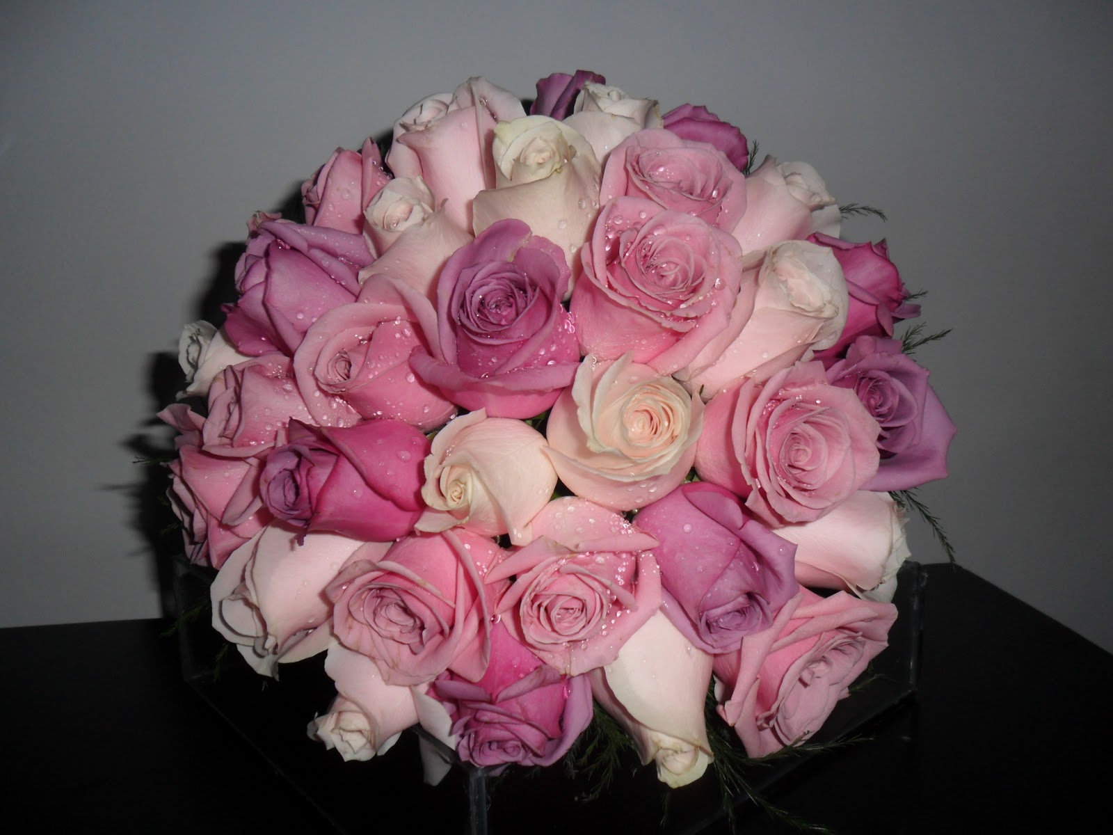 Modelos de bouquets de noiva, vários modelos e cores.