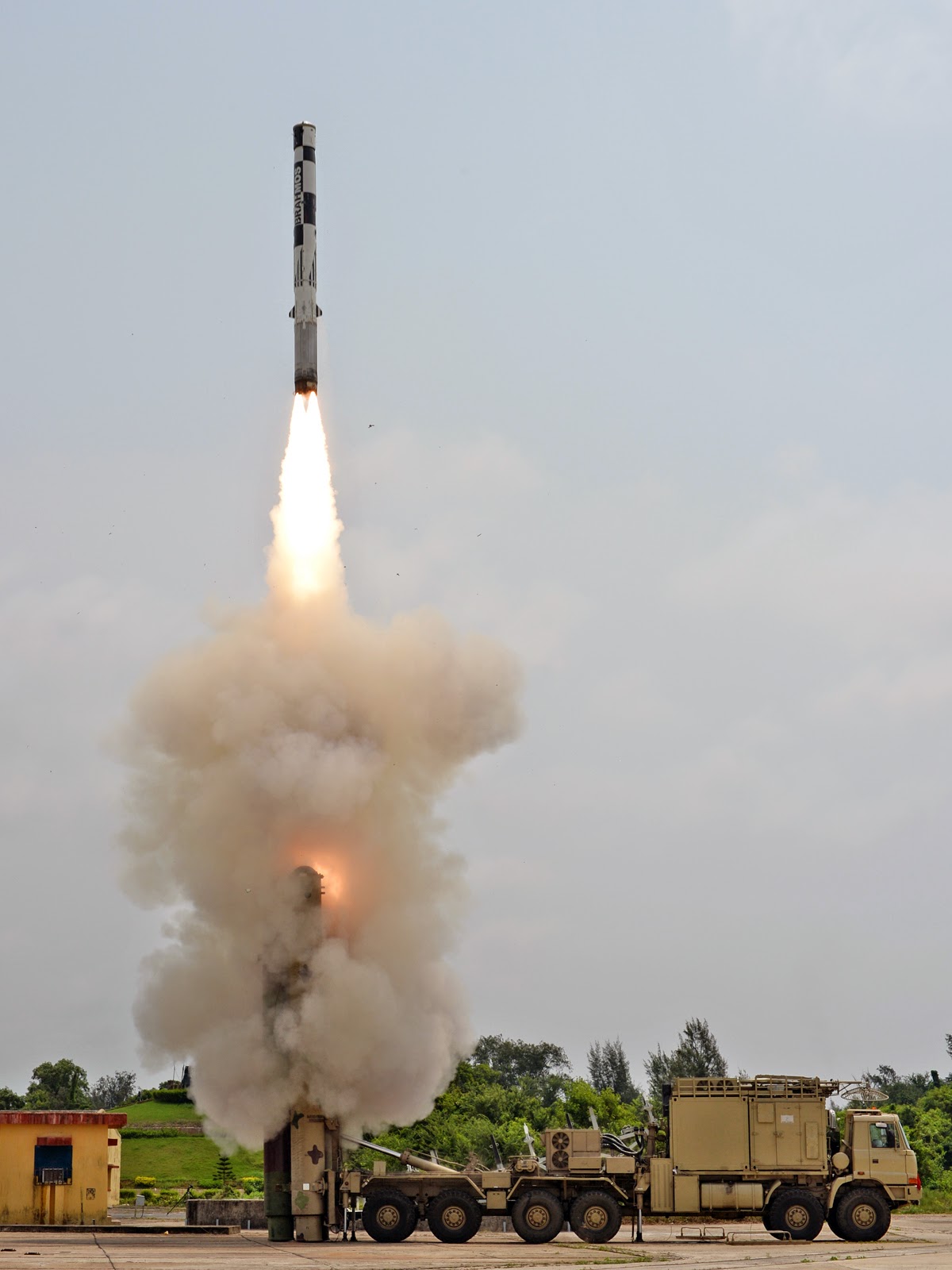 Tarmak007 -- A bold blog on Indian defence: Indian Army test-fires ...