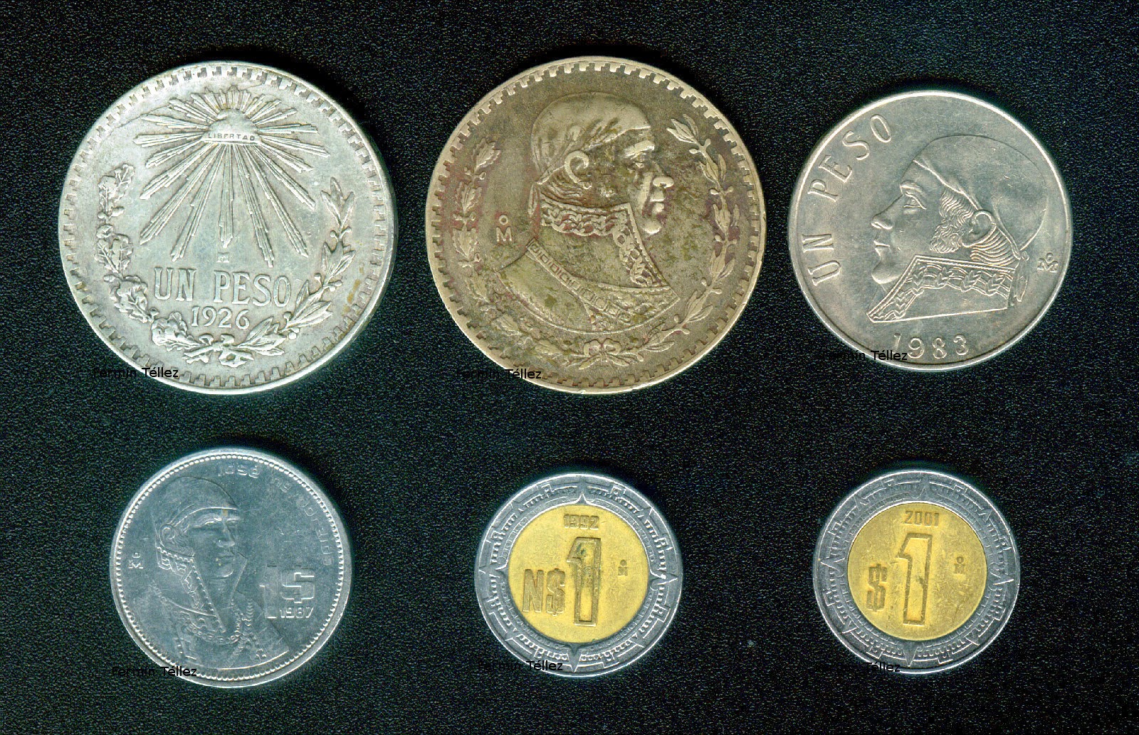 Monterrey, México: Monedas y billetes de un peso