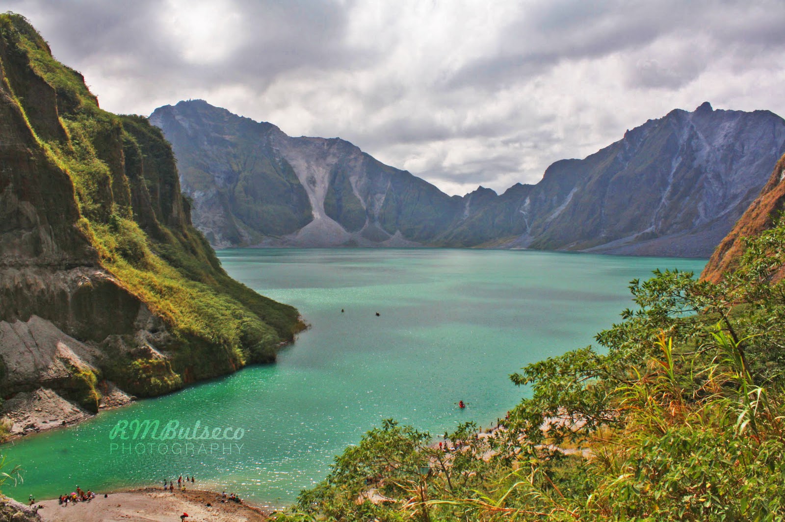 The Geek Travels: Conquering Mount Pinatubo