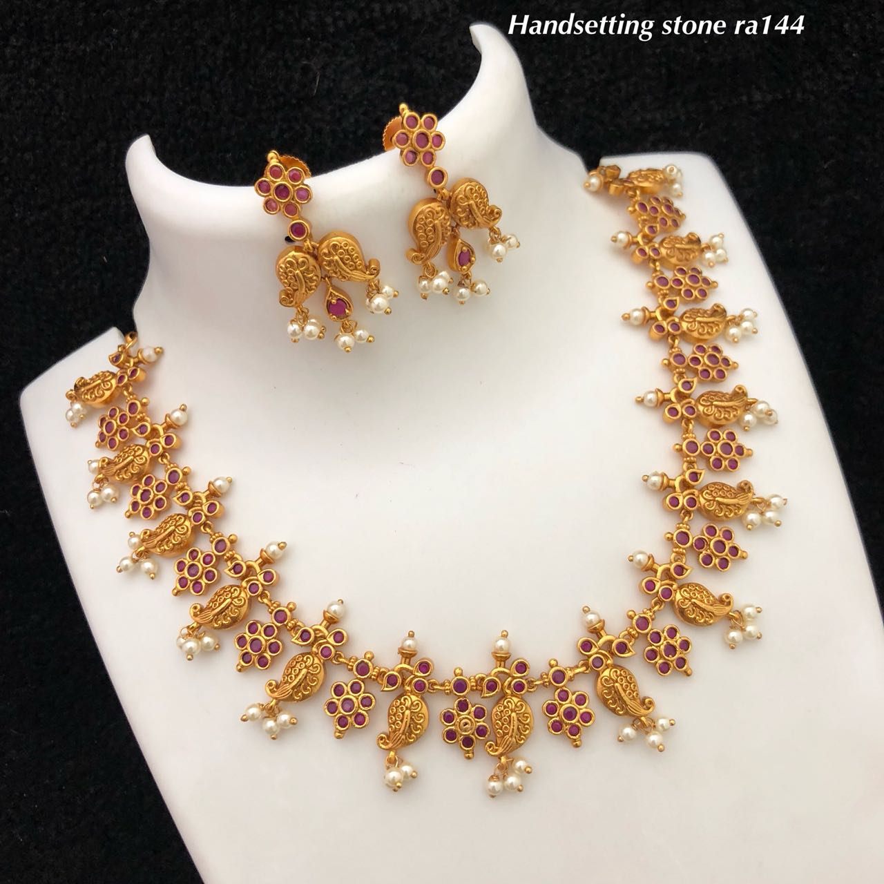 Exclusive 1 gram short Neck Sets