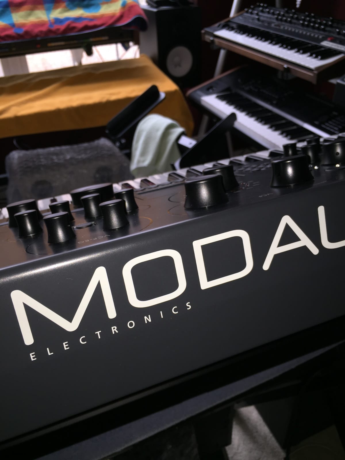 MATRIXSYNTH: Modal 008 8-voice Analog Synthesizer