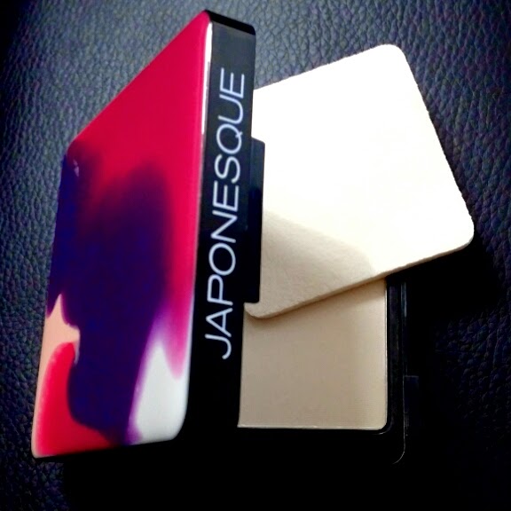 Ami's Magic Box: Review: [Japonesque] Velvet Touch Finishing Powder